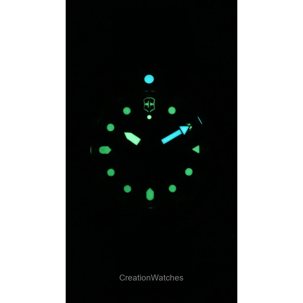 Victorinox Dive Pro Rubber Strap Blue Dial Quartz Diver's 241991 300M ...